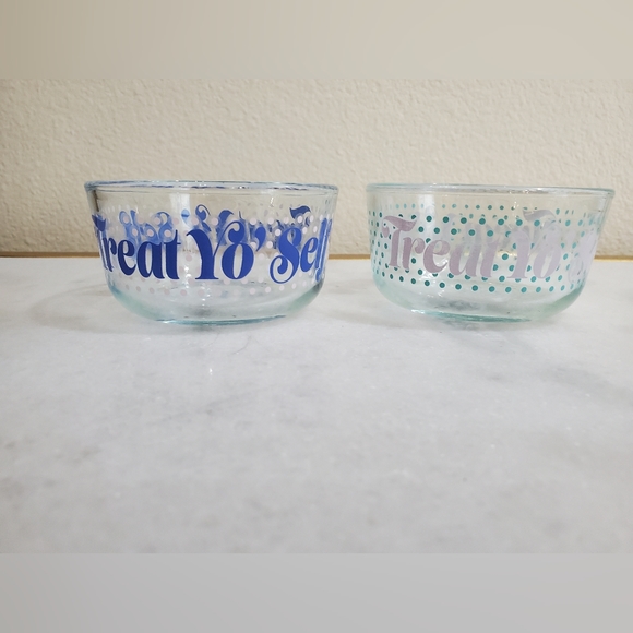 Pyrex | Dining | Pyrex Limited Edition Glass Dessert Bowls | Poshmark